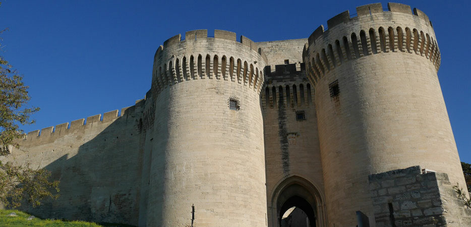 Castles’ route around Avignon - Provenceguide