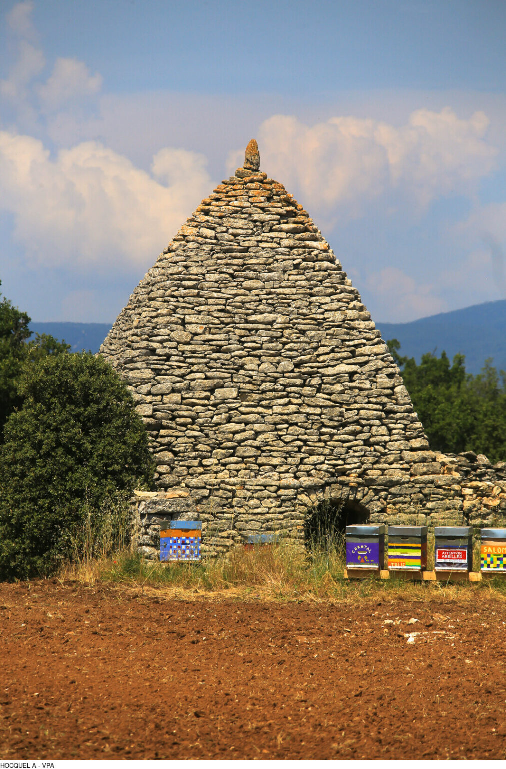 Provence's dry stone structures | Provence Guide
